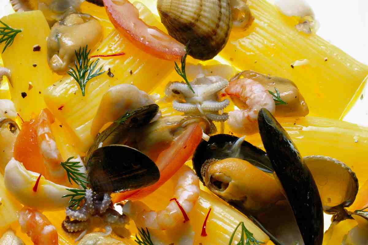 Pasta fredda ai frutti di mare | Buttalapasta
