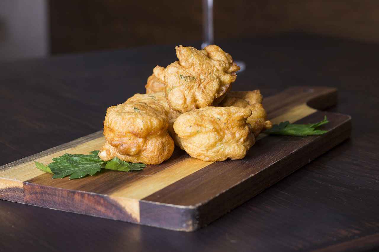 Frittelle di baccalà: la ricetta originale delle frisceu liguri ...
