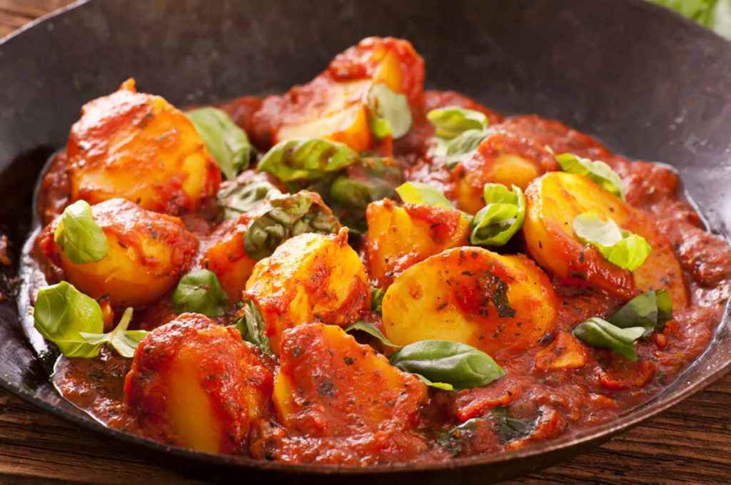 Carne alla pizzaiola: ricetta facile per farla tenerissima | Buttalapasta