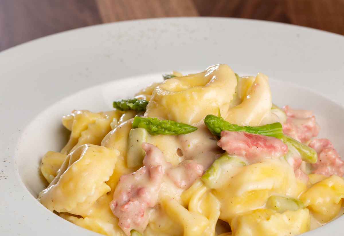 Pasta con asparagi: cremosa e facile da fare | Buttalapasta