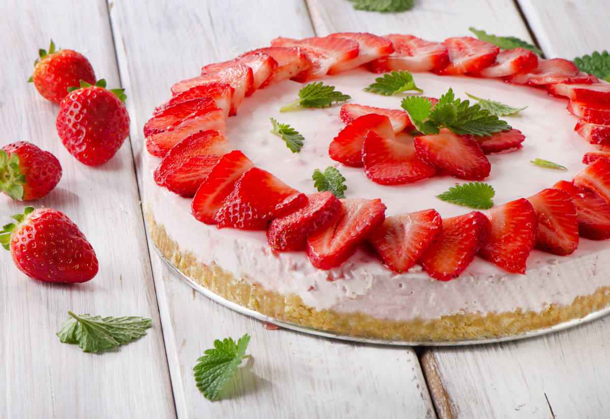 Cheesecake alle fragole senza cottura, ricetta originale facile ...