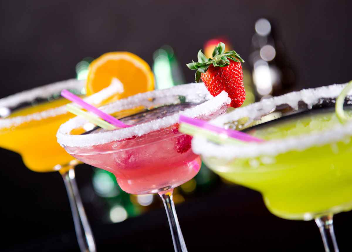Cocktail estivi di tendenza: 15 ricette fresche e dissetanti | Buttalapasta