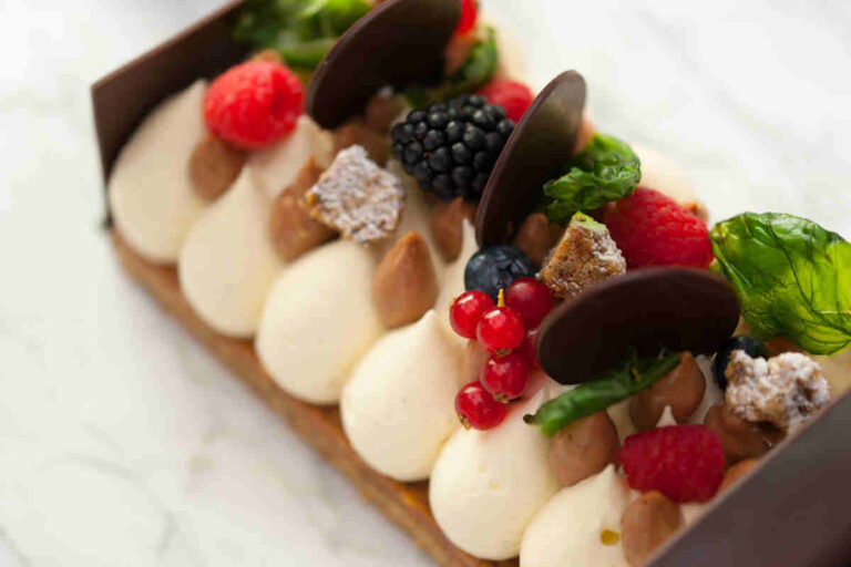 Namelaka, ricetta della crema per farcire e decorare | Buttalapasta
