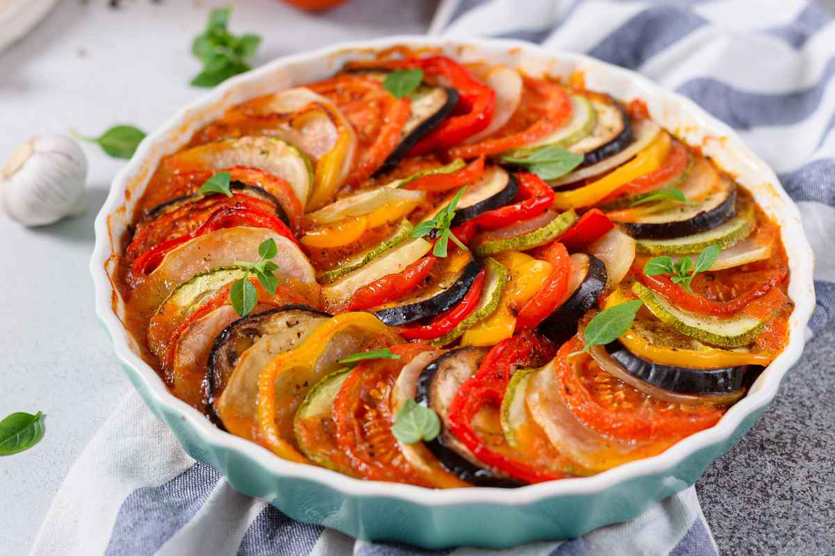 Ciambotta di verdure: ricetta estiva tradizionale del Sud | Buttalapasta