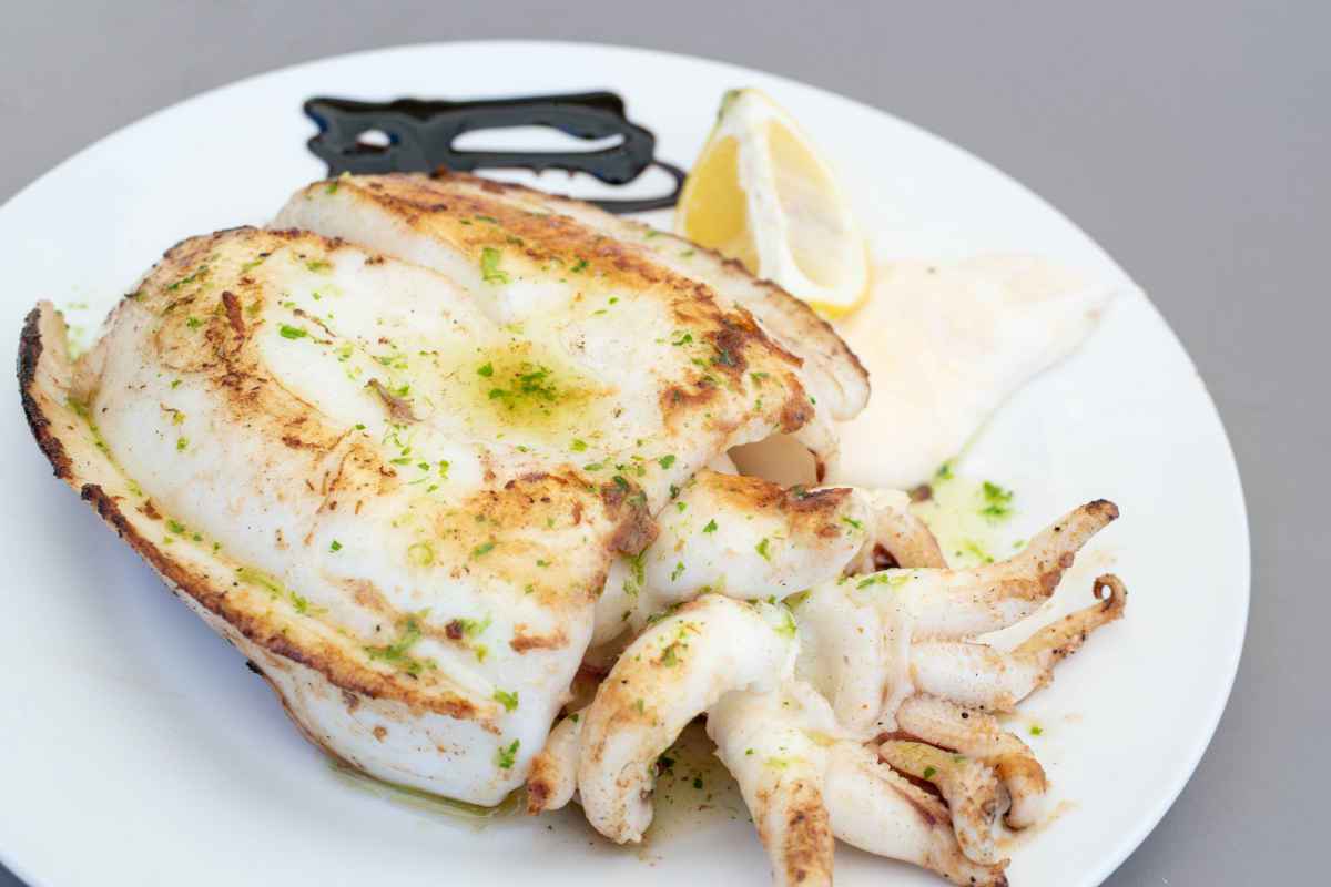 Seppie ripiene al forno: ricetta facile e sfiziosa | Buttalapasta