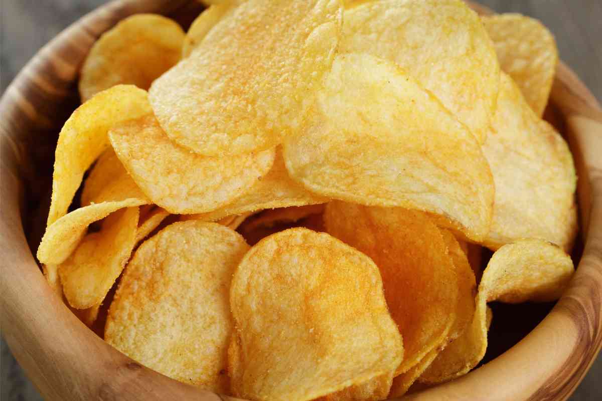 Chips di patate croccanti e dorate come quelle in busta: le facciamo in ...