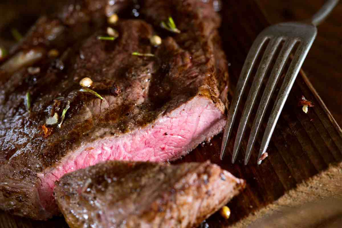Altro che griglia e brace, ecco come ottenere della carne perfetta in ...