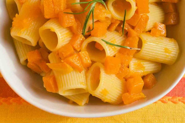 Pasta e zucca, sì... Ma come la fanno a Napoli: il tocco che la rende ...