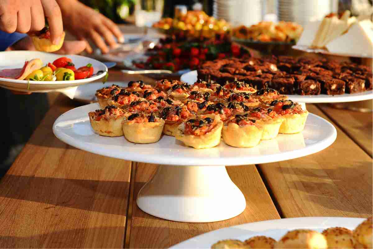 Piatti per il buffet di Capodanno, idee e ricette facili | Buttalapasta