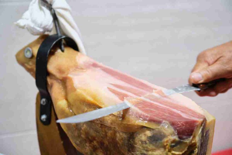 Come si taglia il prosciutto con il coltello, tecnica e consigli dei ...