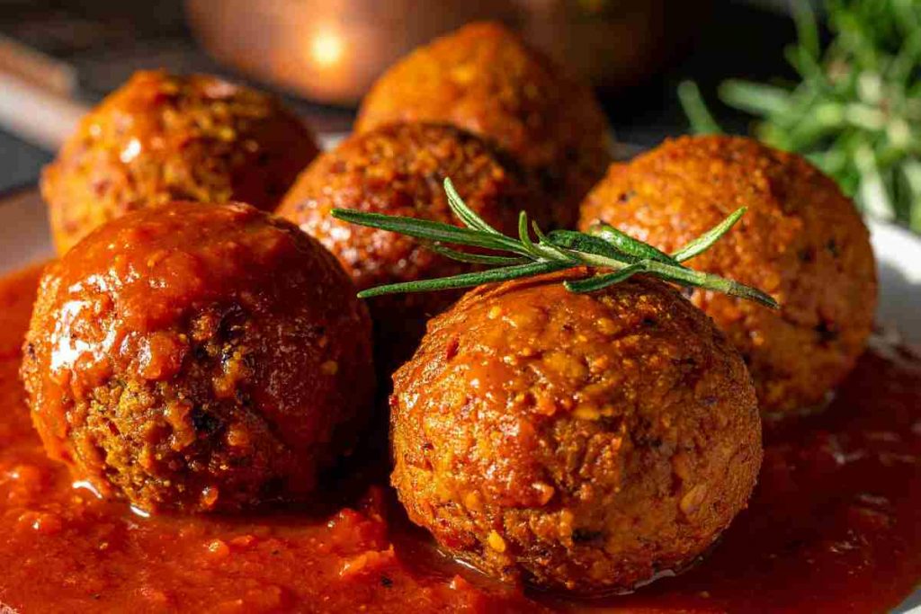 Le polpette fritte servite col sugo non temono rivali, un secondo super ...